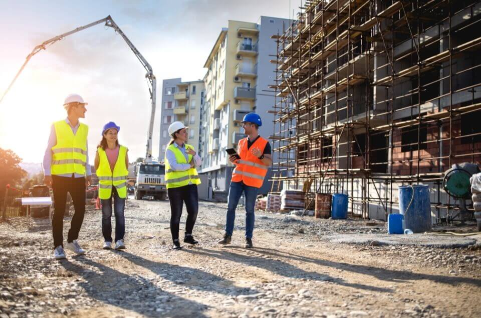 Working in construction in Australia! Study an Advanced Diploma of Civ